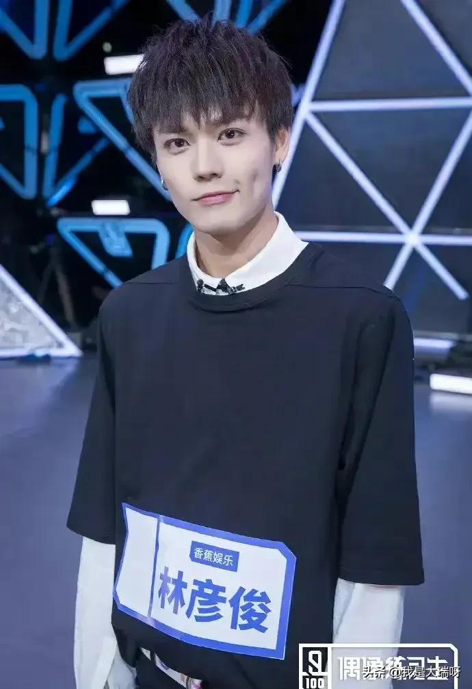 Feier Orchestra Aqin wrote: Artists are the most pitiful in the ...