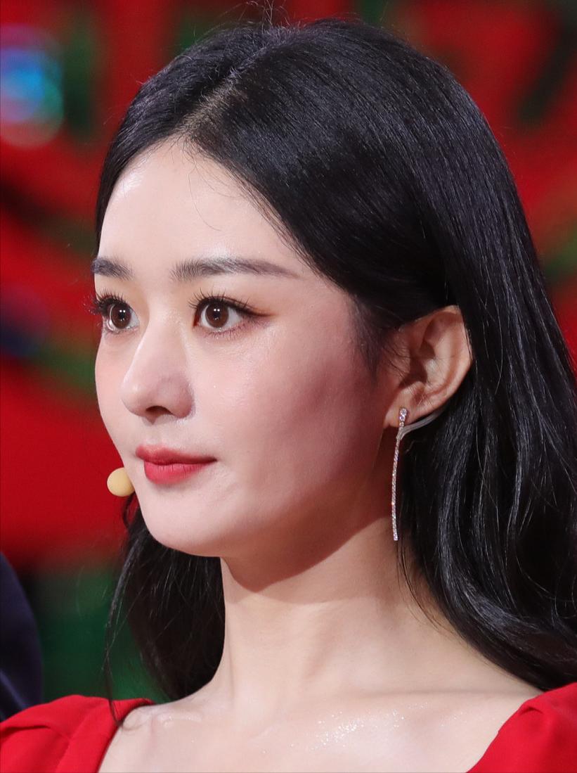 When the 35-year-old Zhao Liying stood with the 34-year-old baby, I ...