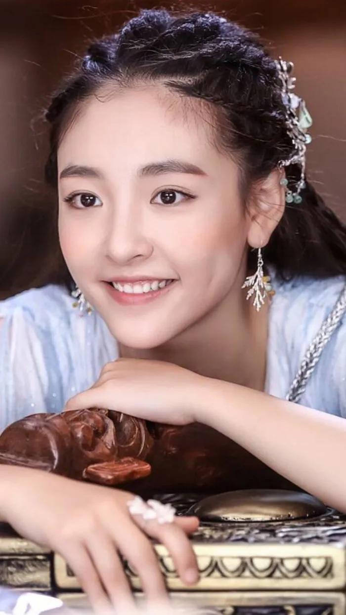Wu Qian star actor beautiful mobile wallpaper - iNEWS