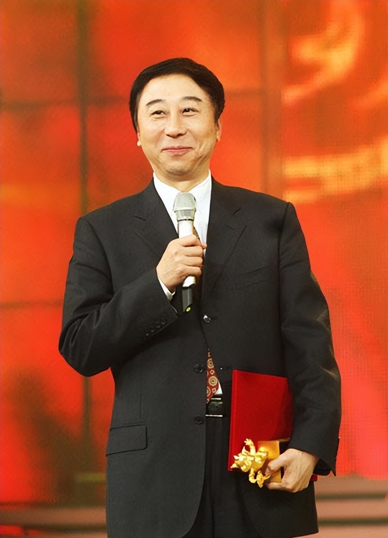 Also an old artist, the 65-year-old Feng Gong has already embarked on another path - iMedia