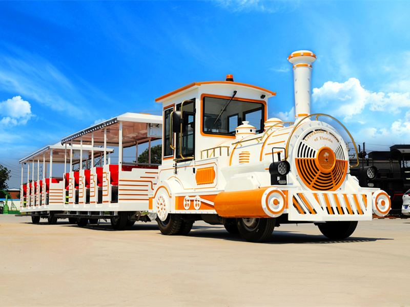 The small train in the scenic spot drives the development of the scenic ...