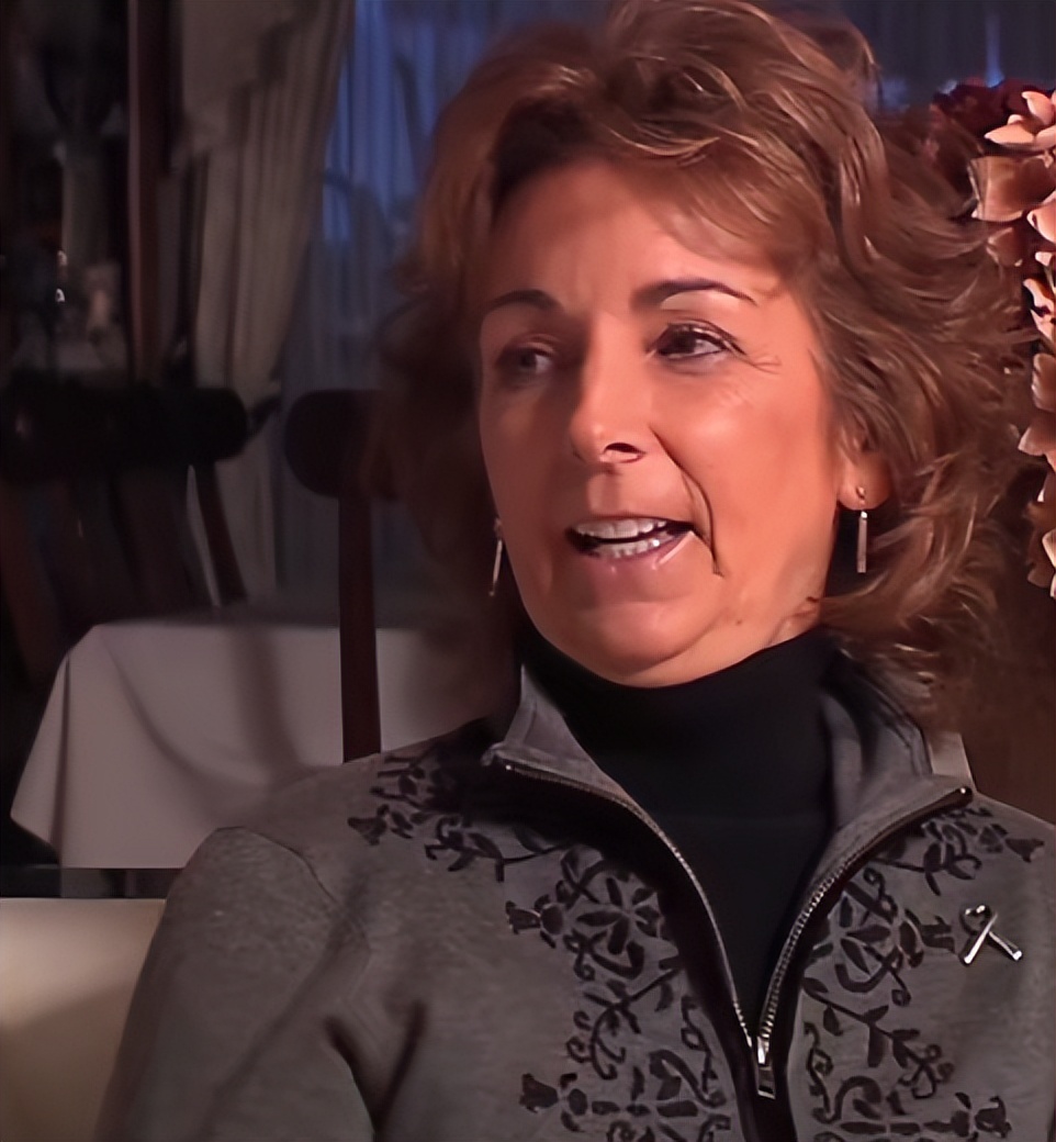 "Thirteen Families" tells the stories of thirteen different families ...