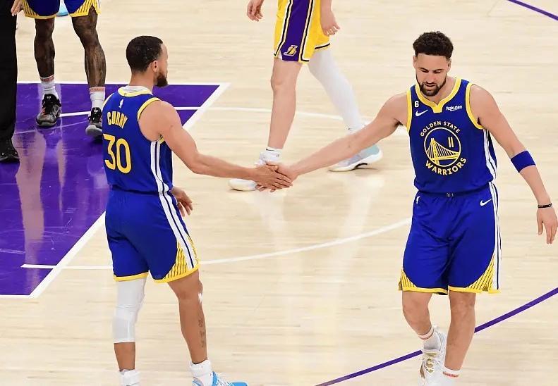 10 million, goodbye Warriors! Curry is your only life-saving straw, you are completely taken ...