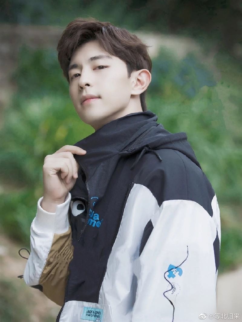 Deng Lun's tax evasion was blocked, and the studio suddenly revealed ...