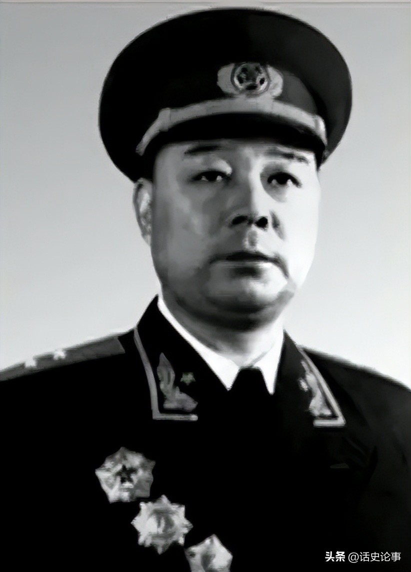 In 1931, Wang Shangrong joined the Red Army, and his mother gave him ...