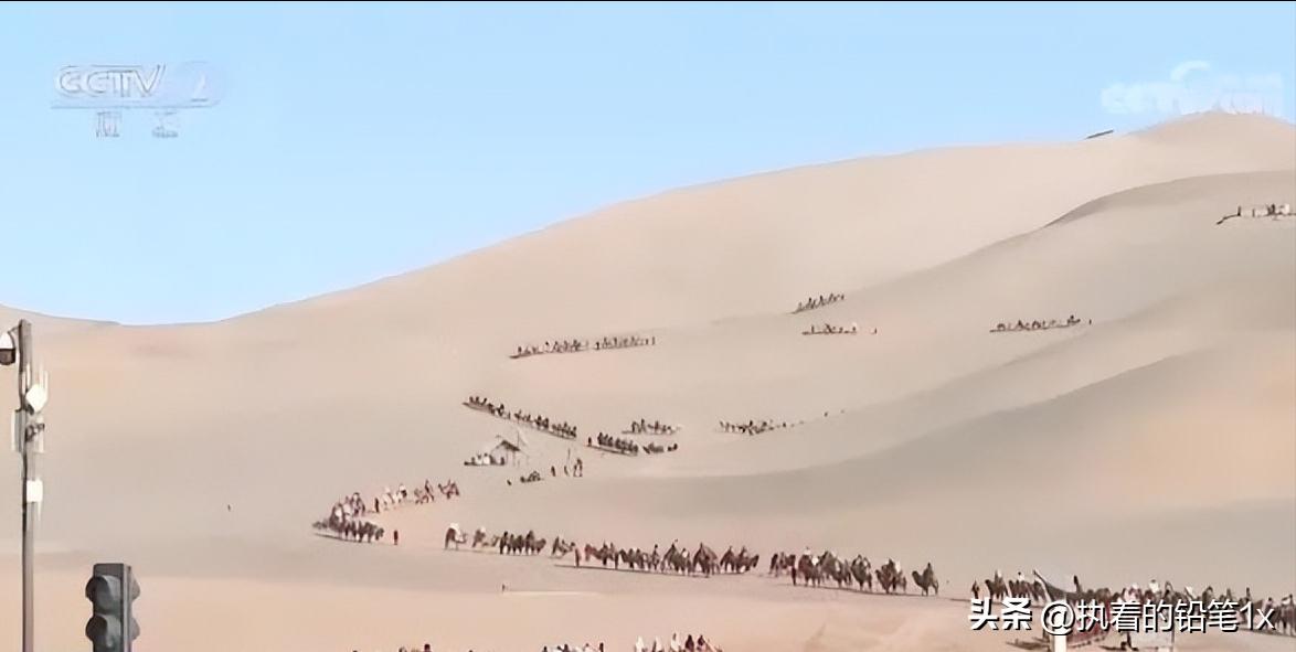 Camel Traffic Light: "Black Technology" in Dunhuang Scenic Area - iNEWS