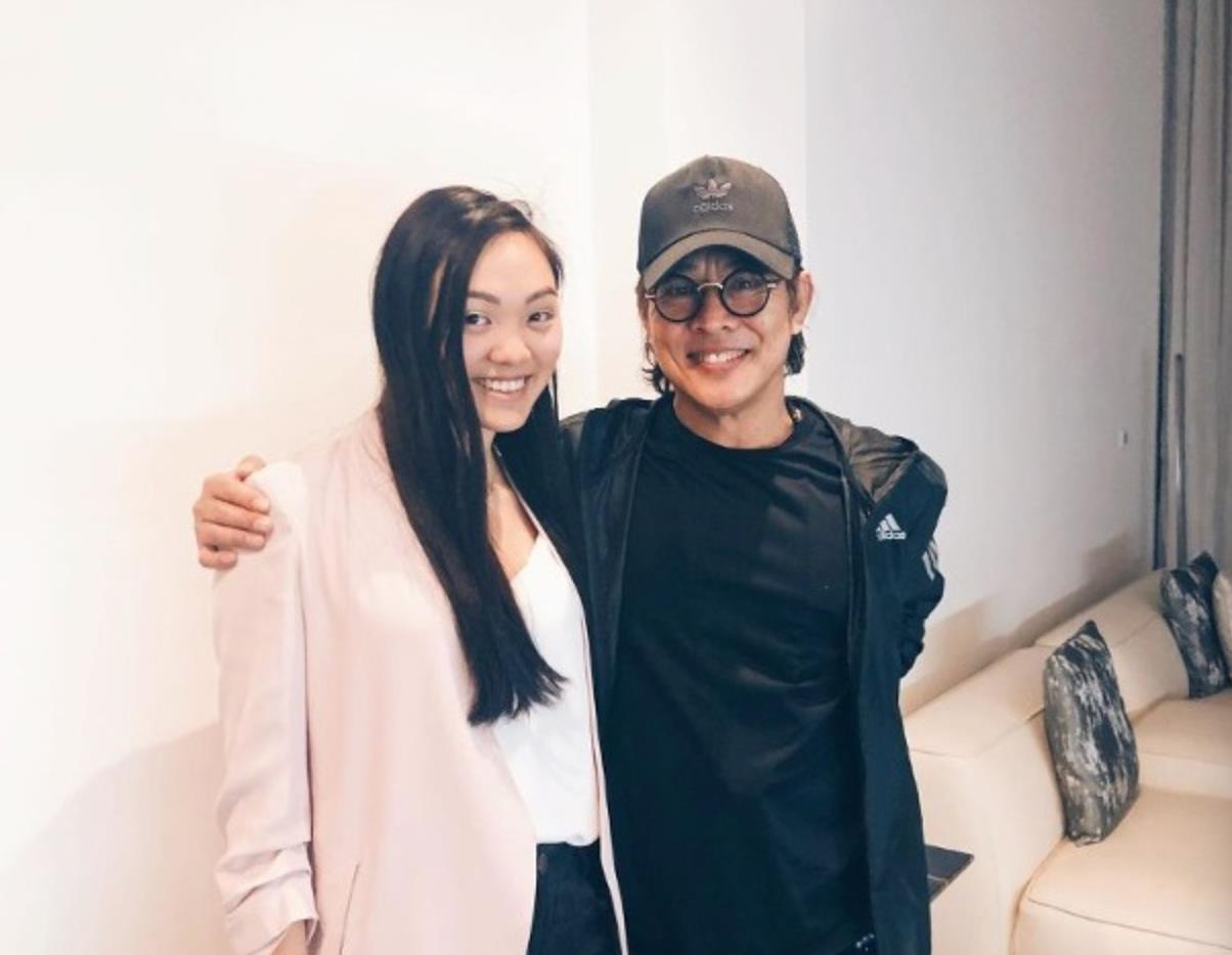 Li Lianjie's 23-year-old daughter released recent photos. She looks ...