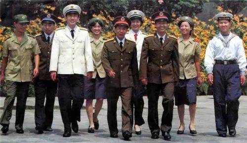 The 94-year history of changes in the PLA uniforms - iNEWS - Page 2