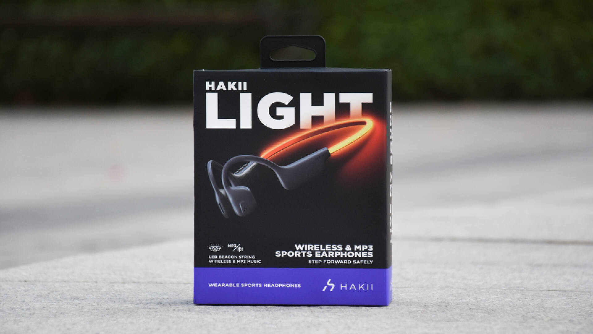 Hakii LIGHT sports bluetooth headphones: digital fashion for sports experts - iMedia