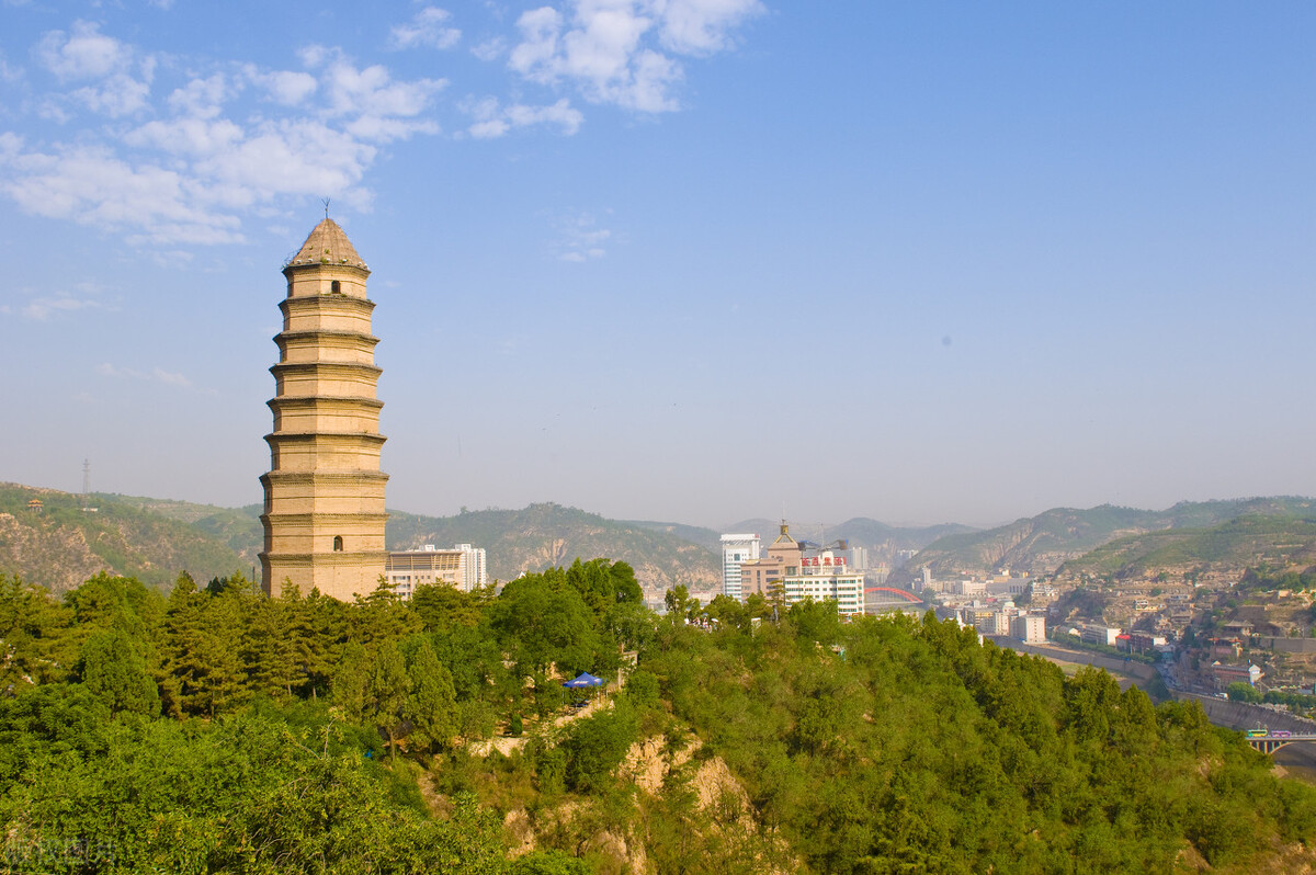 Mao Zedong's Literary Thought - iNEWS