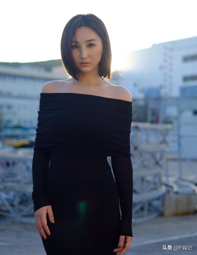 Gao Haining's family posted a family portrait for their father's ...