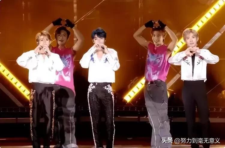 Famous scene of TFBOYS 10th anniversary concert - iMedia