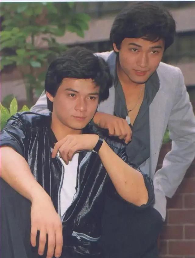 62-year-old "Brother Jing" gets married - iMedia