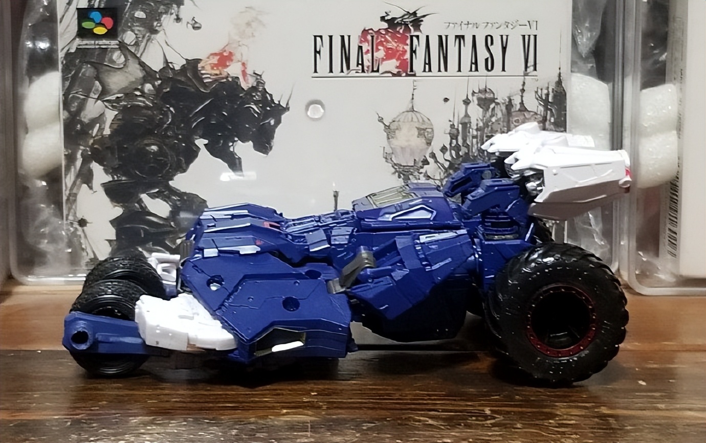 The right way to transform Transformers Sonic into a Batmobile - iMedia