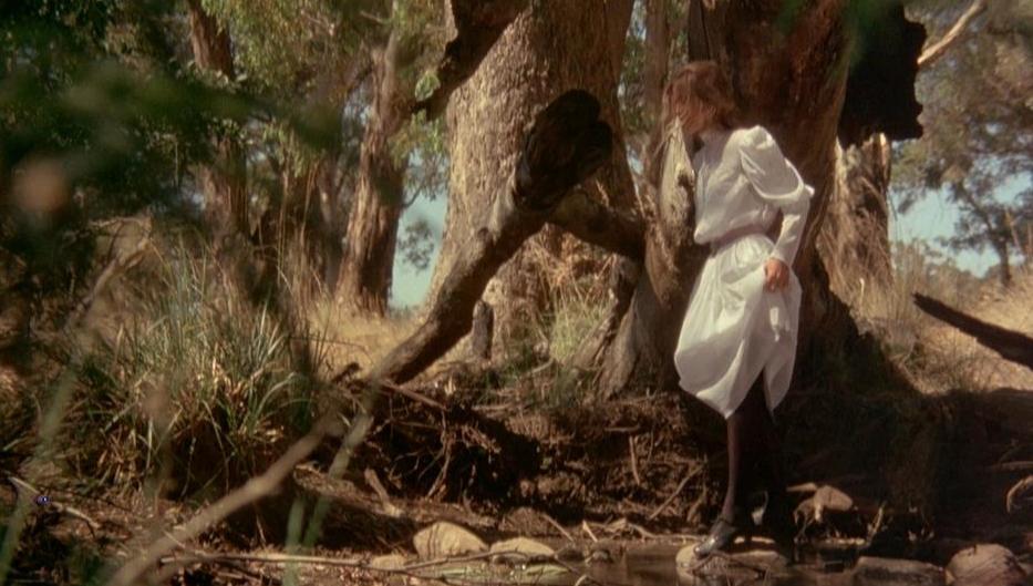 The exquisite classical composition of "Picnic on the Cliff" - iMedia