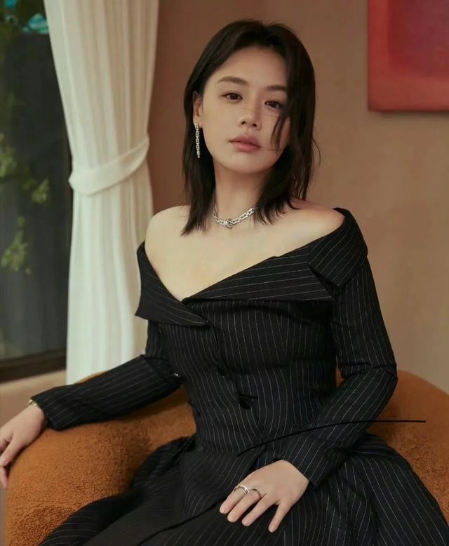 Question and answer! Liu Yifei and Chen Jinfei, 900 million female ...