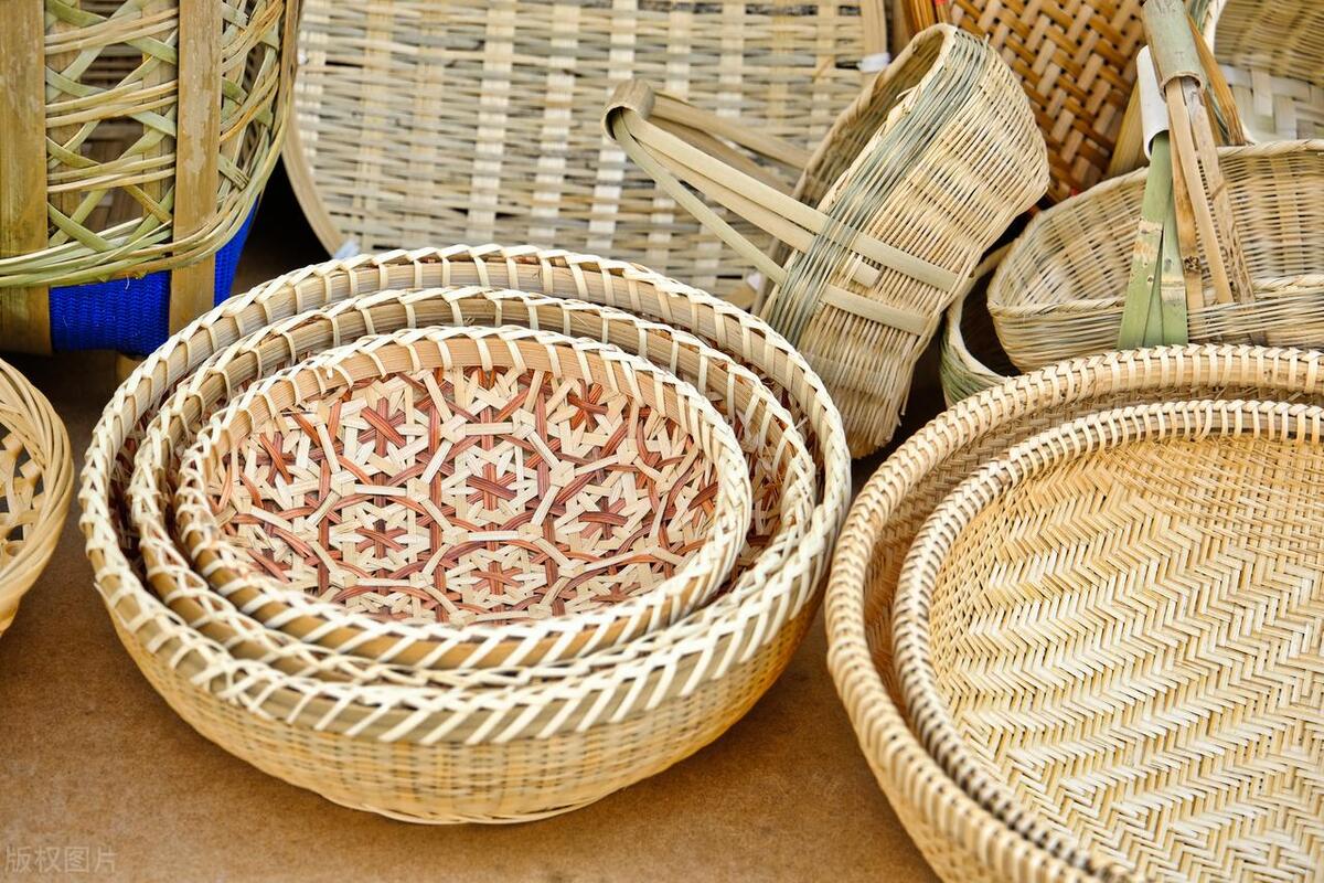 A Brief Analysis of the Craftsmanship and Aesthetic Features of ...