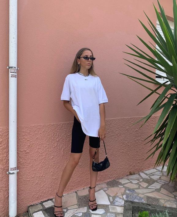 London blogger Sofia Coelho's retro collegiate style stacks up in ...
