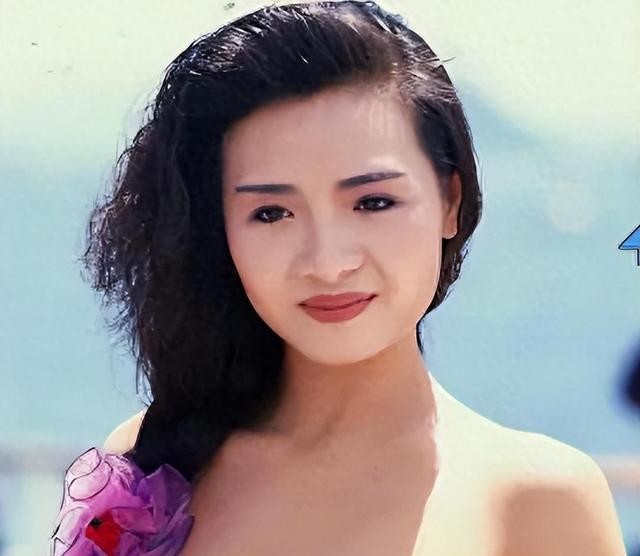 She became famous by filming large-scale films, spent 2 million to buy ...