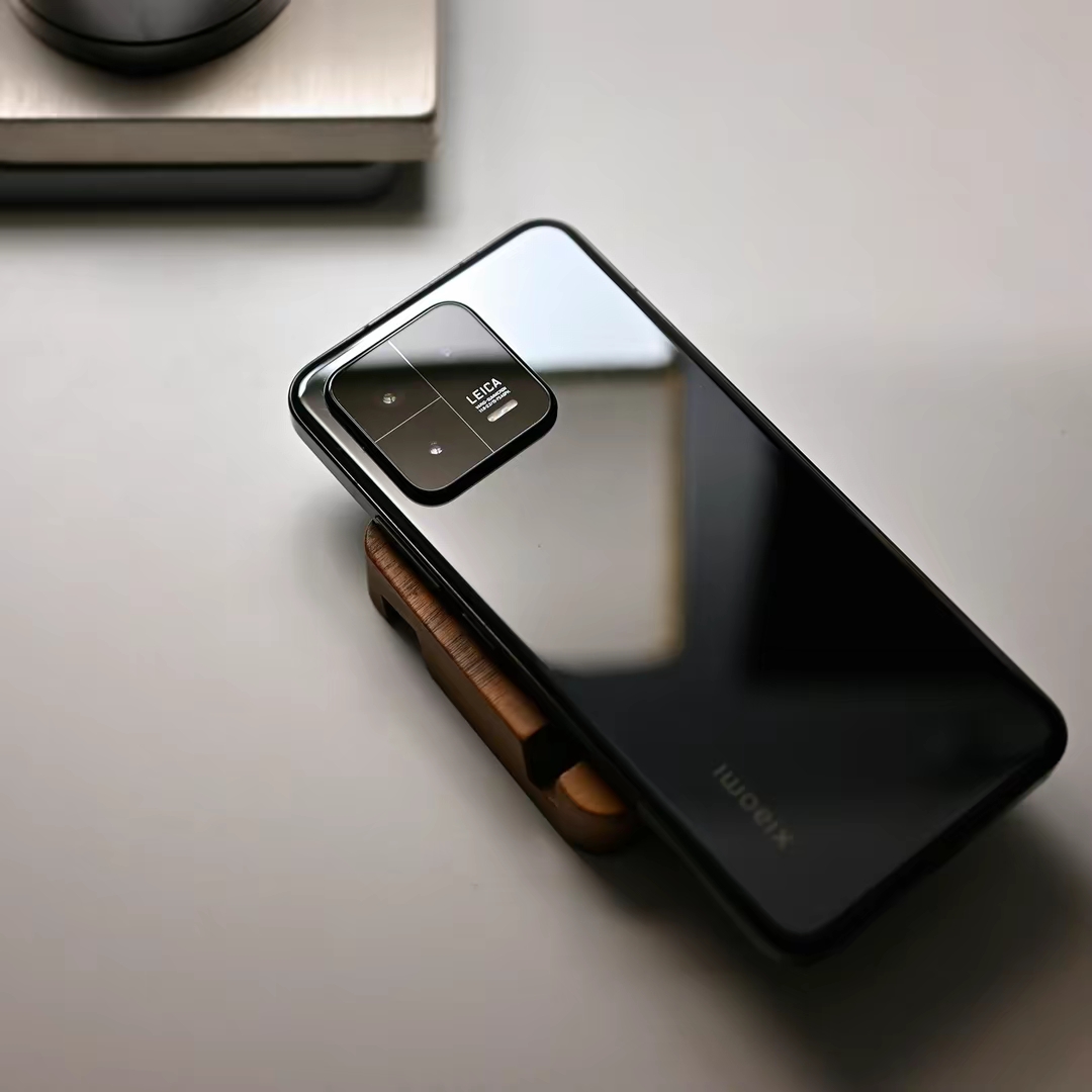 Mi 13 was launched for two weeks, helping Xiaomi to win the first place ...