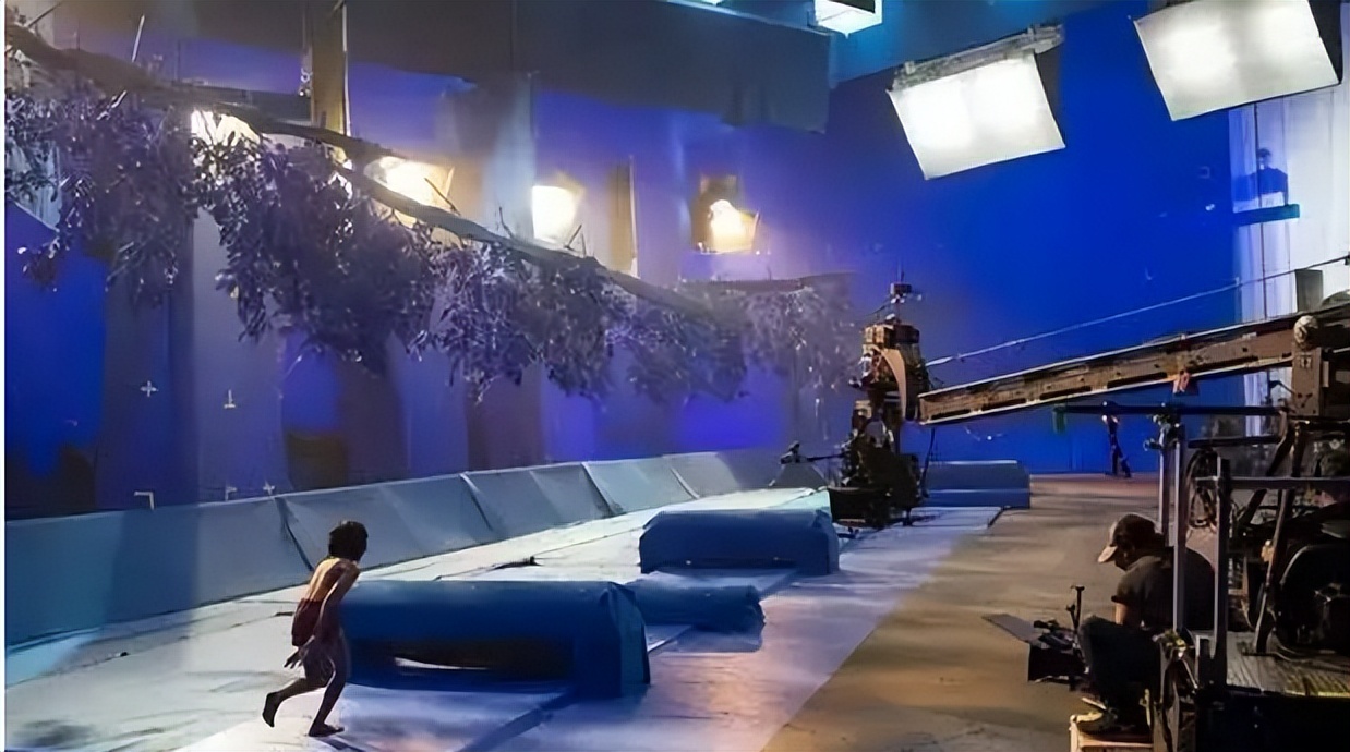 The most expensive movie "Avatar" in history, the first day box office ...