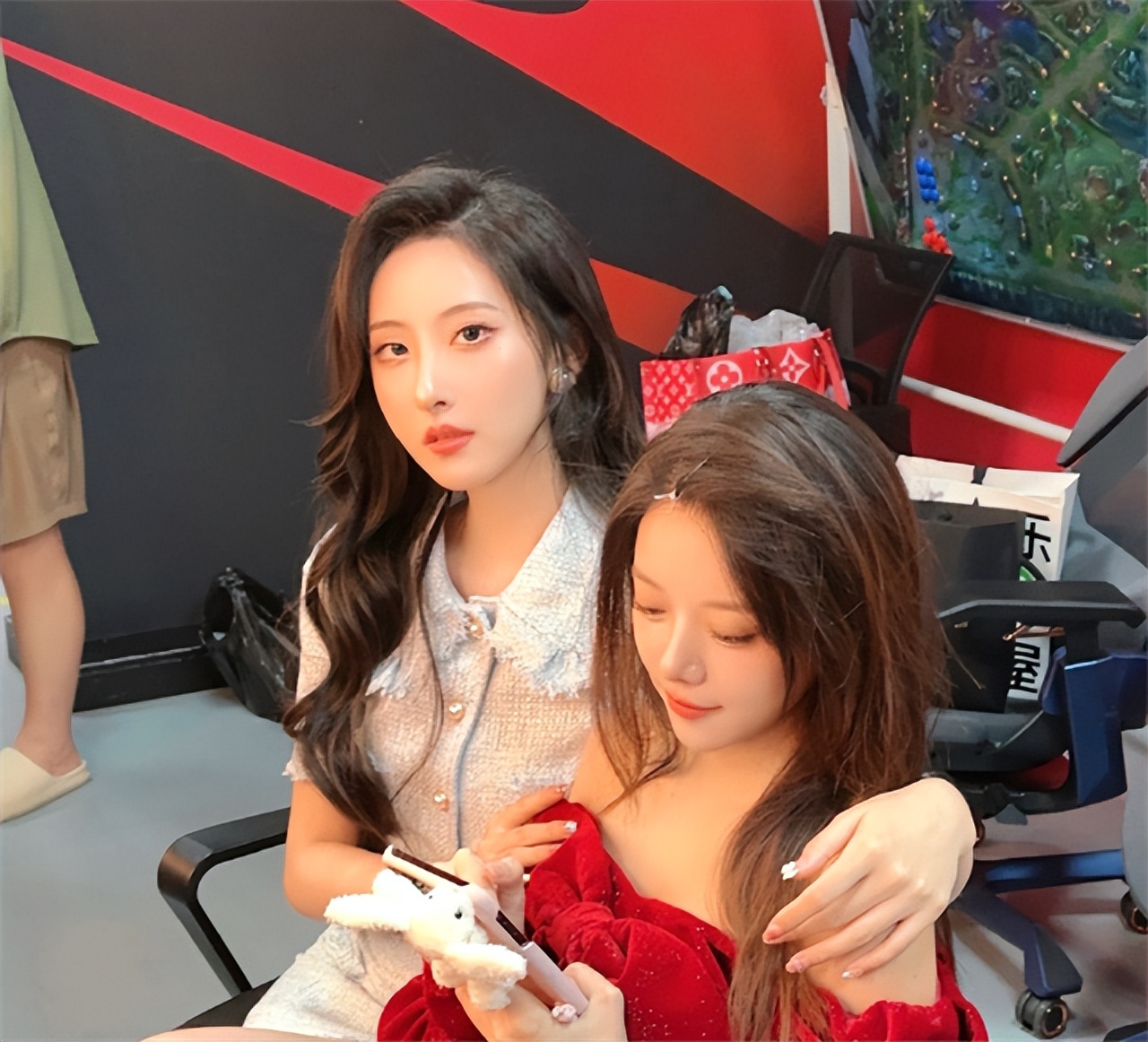 Yu Shuang posted photos without makeup after marriage. After 5 months of marriage with Guan ...