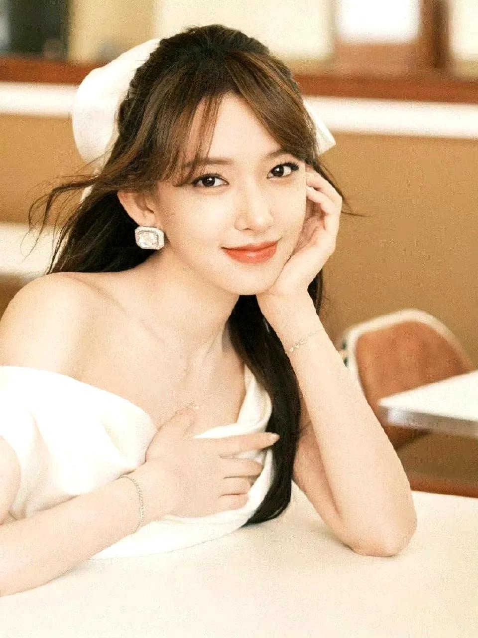 Cheng Xiao is perfect from every angle - iMedia