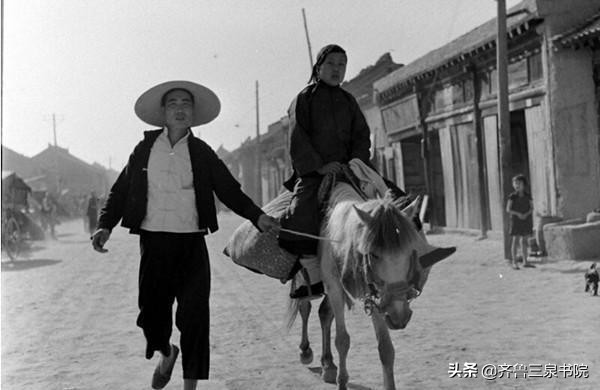 Primitive land transportation: pack animals - iNEWS