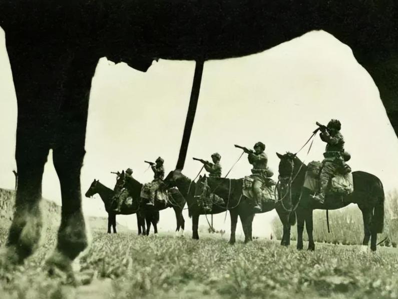 After Peng Dehuai defeated Ma Jiajun in 1949, he discovered a strange ...