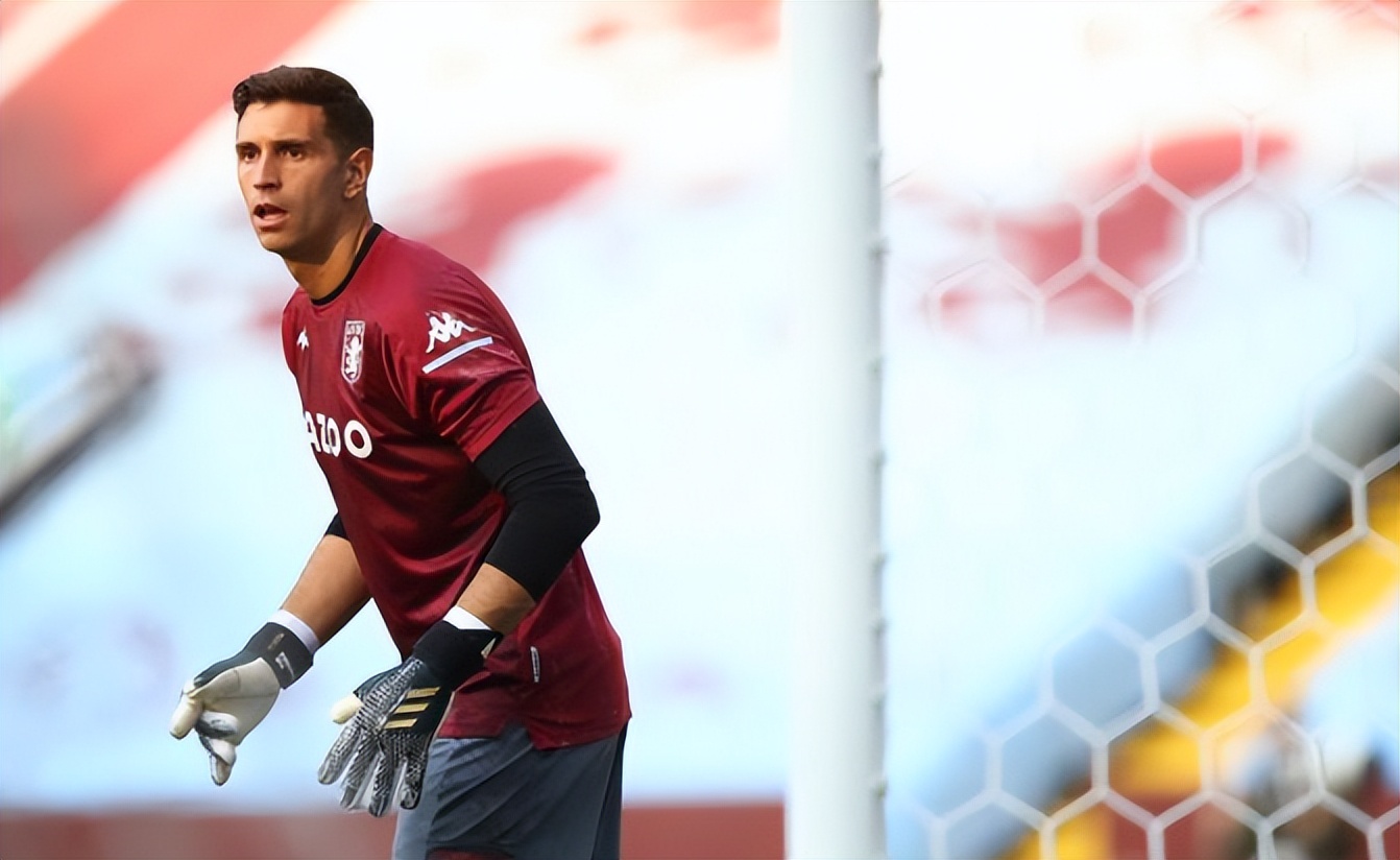 A 1-2 made Messi difficult!Argentina's 29-year-old goalkeeper slides ...
