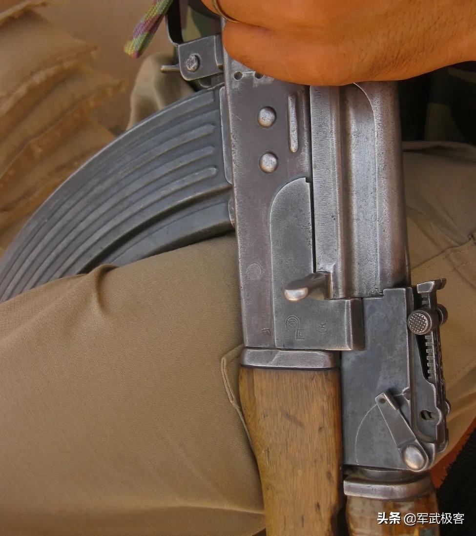 What is the difference between AK, AKM, AKMS? - iNEWS