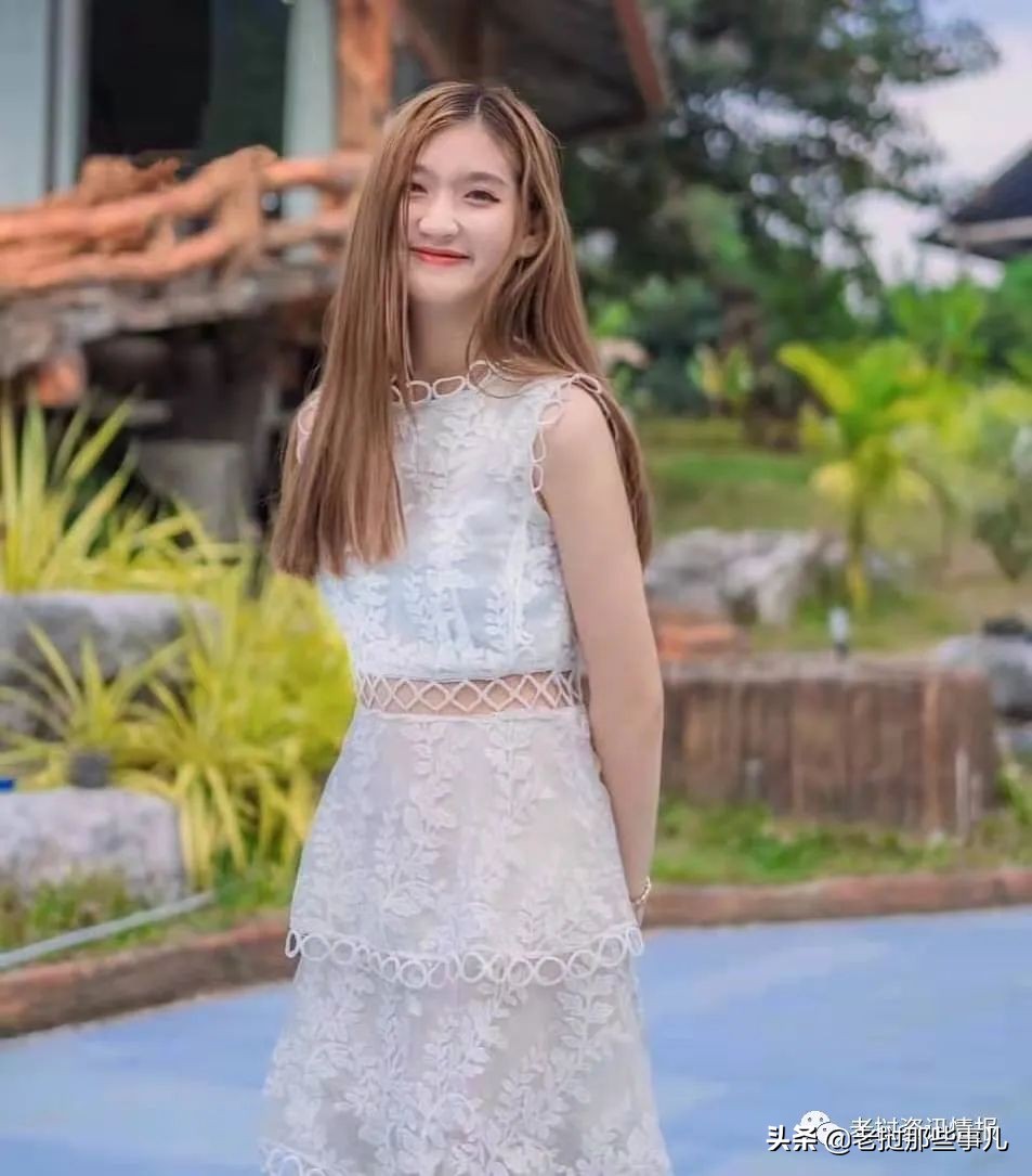 Ning Kham, a 19-year-old beautiful girl from Laos who likes to speak Chinese, brings her new ...