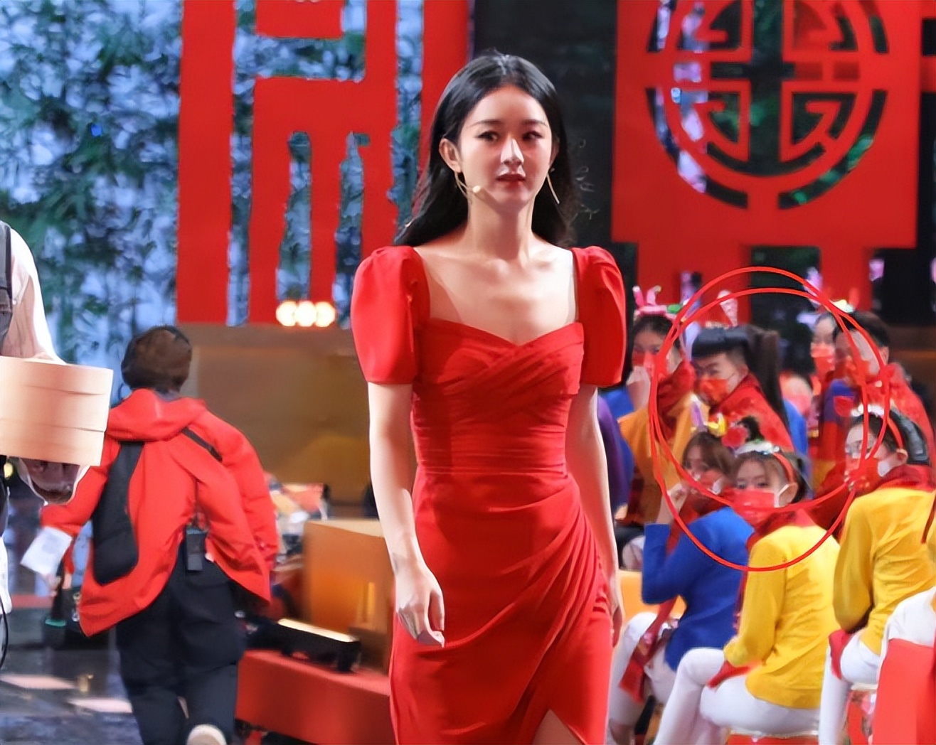 Zhao Liying's recording of the Beijing TV Spring Festival Gala was ...