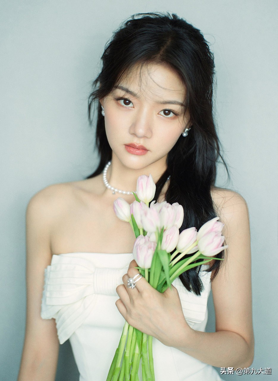 How important is an actress' looks? Just look at Ren Min and Xu Shiyue ...