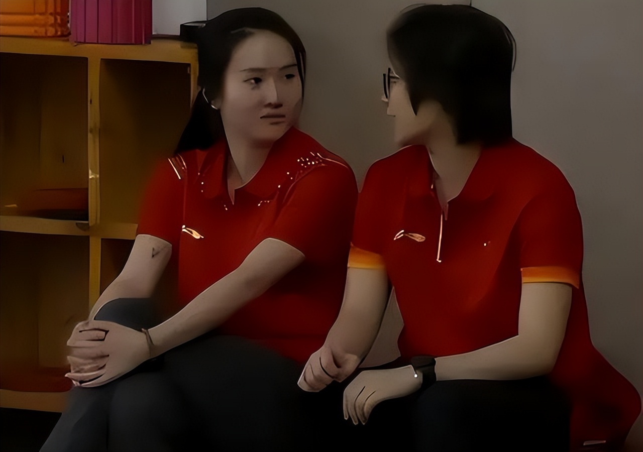 Quan Hongchan has grown taller again!With a slender and well-proportioned body, Chen Ruolin ...