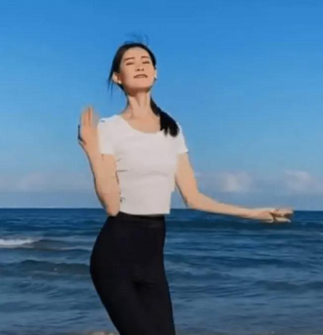 Chun Yu's cookie-cutter dance was too embarrassing. You only know one dance, don't you? - iNEWS