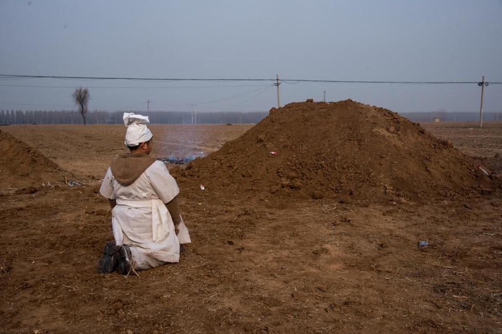 As the saying goes: Rain on the coffin for ten years is sour, rain ...