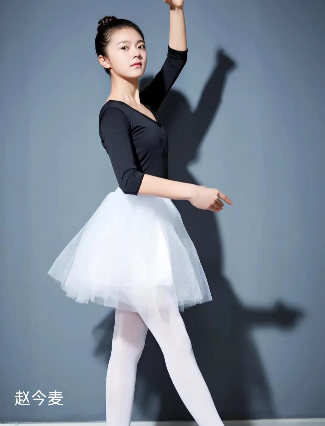 14 beauty stars who are more beautiful with ultra-clear legs and ...