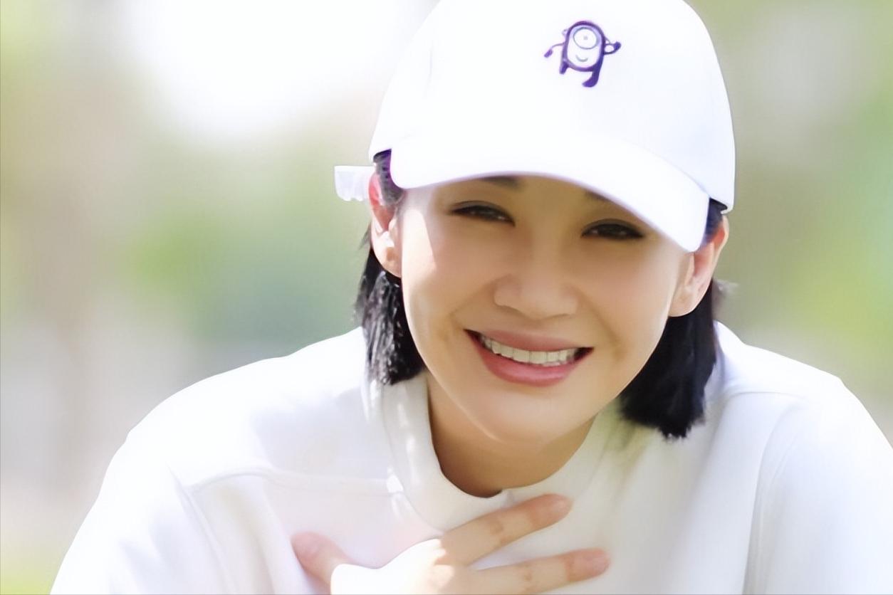 "Flirty, young and old take all", 54-year-old Xu Qing, the older she ...