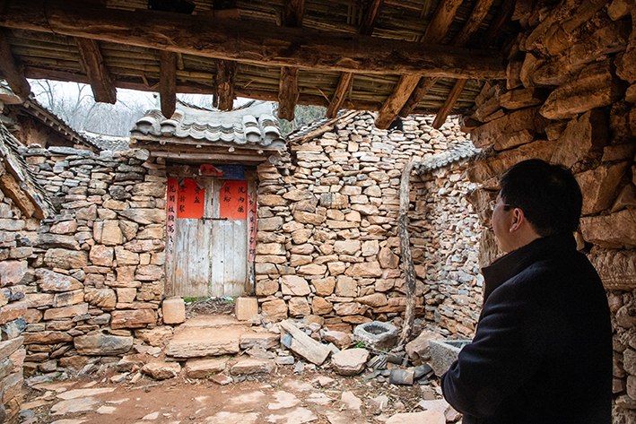In Shitou Village in the strange stone array of Funiu Mountain, the ...