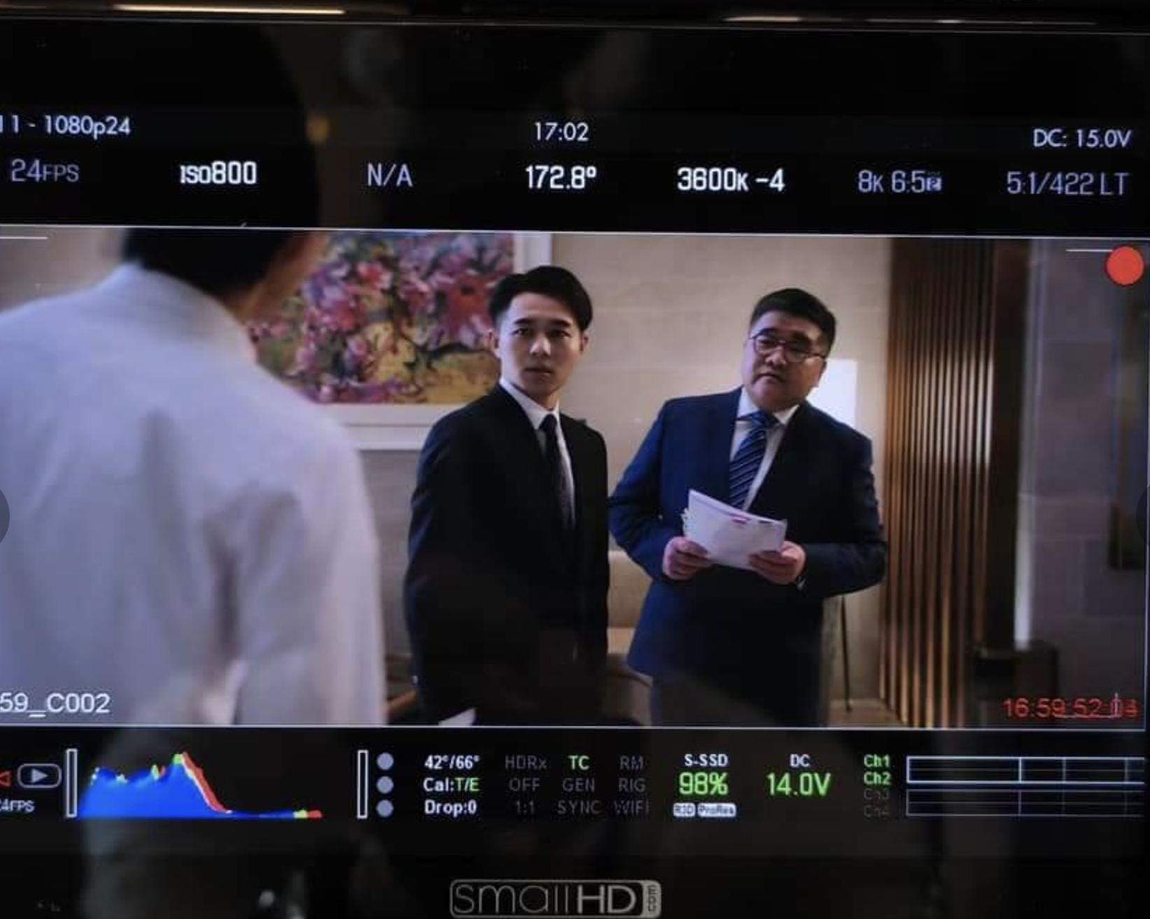 Gambling king's son He Youheng made his first film, Angel Leung ...