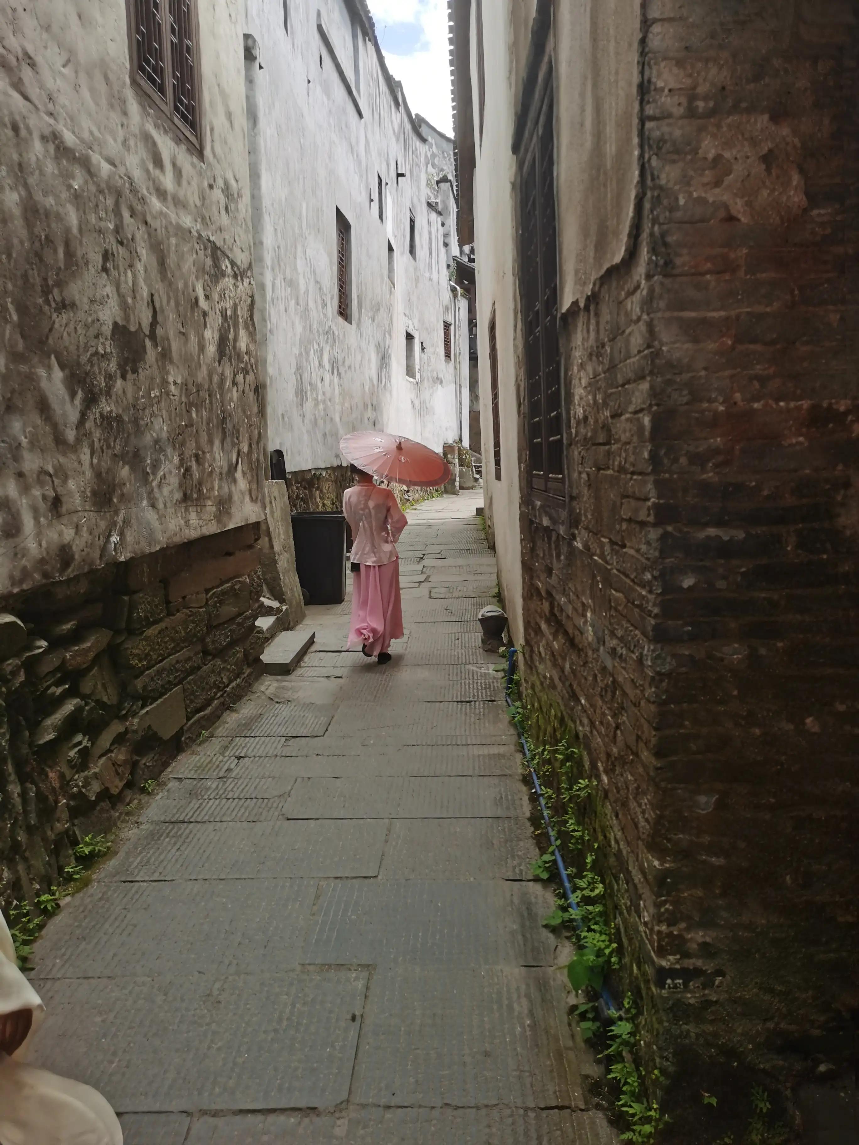 Tour of Hongjiang Ancient City (8) - iNEWS