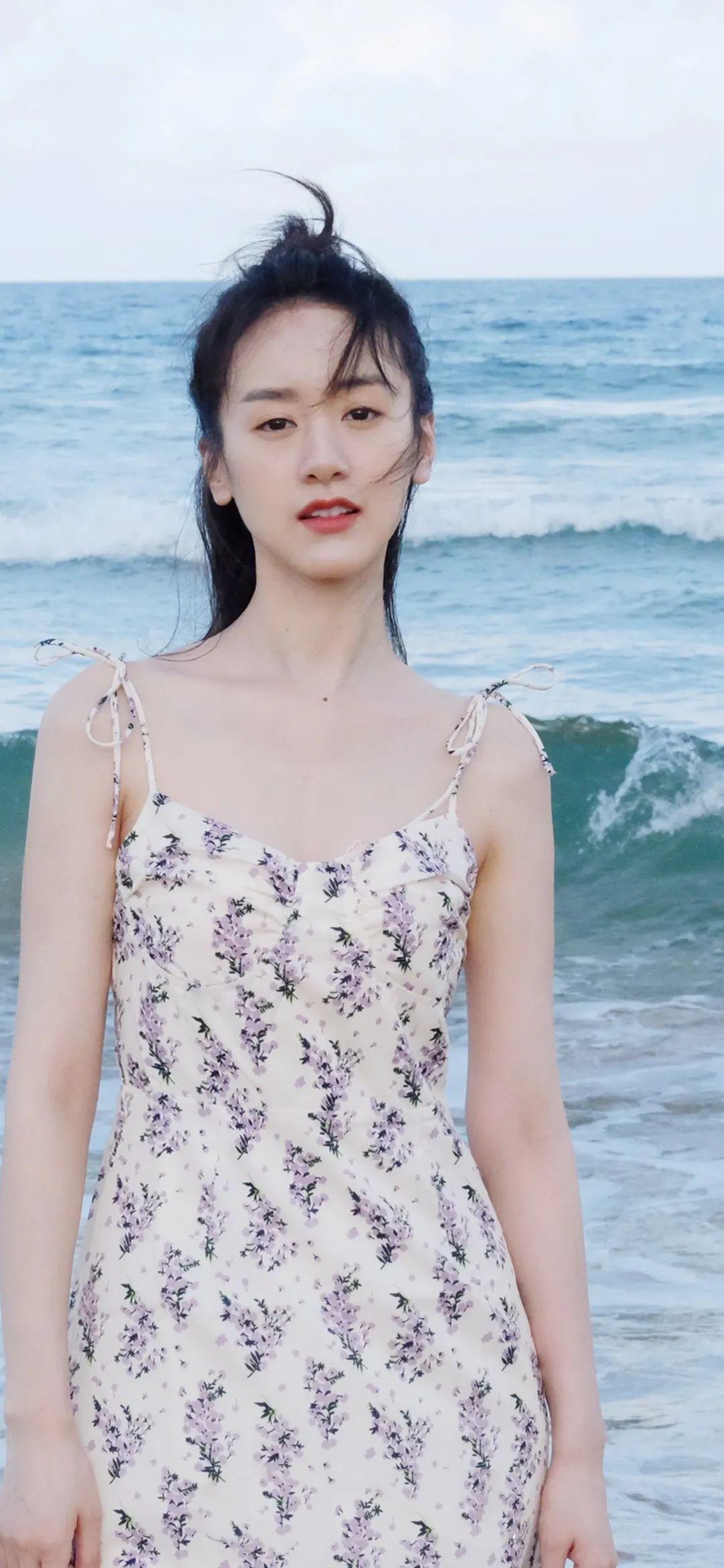 Yuan Bingyan: cute and sexy, sometimes gentle and pleasant - iNEWS