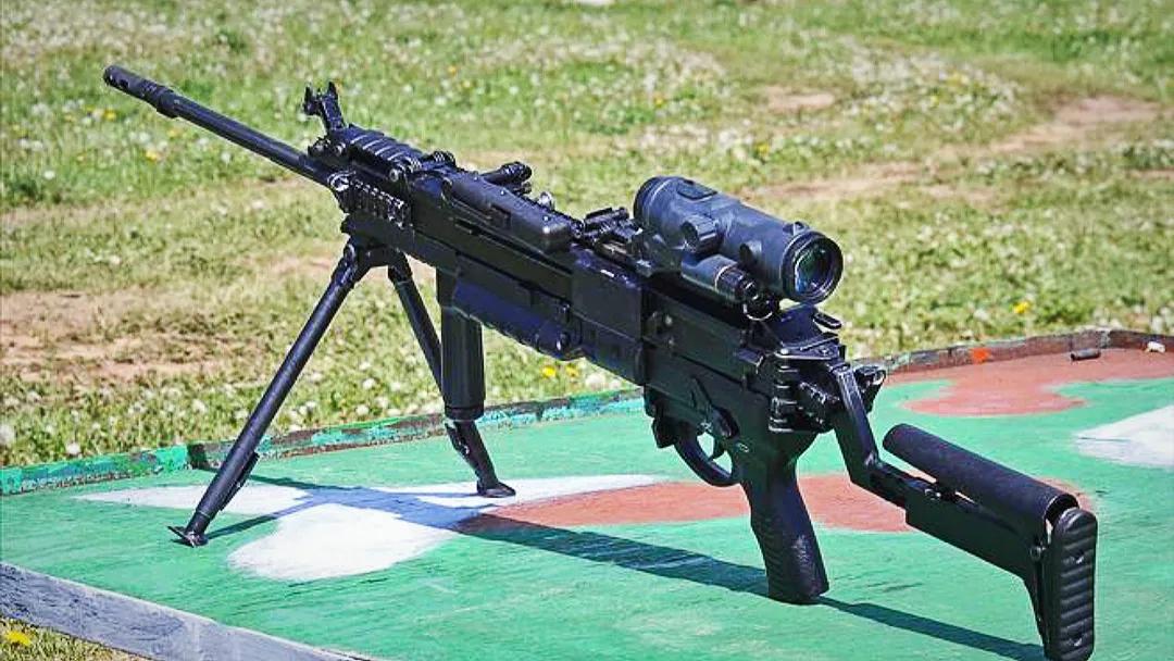 Long-distance precision strike, close-range continuous fire combat: the ...