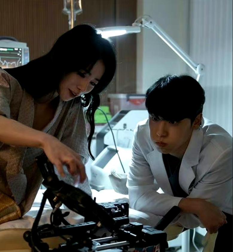 Smash Nei Yu's face, because it's worth it~ - iNEWS