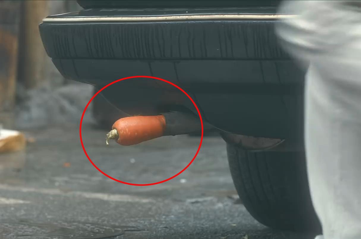 5 goofy shots in "Who Is He" - iMedia