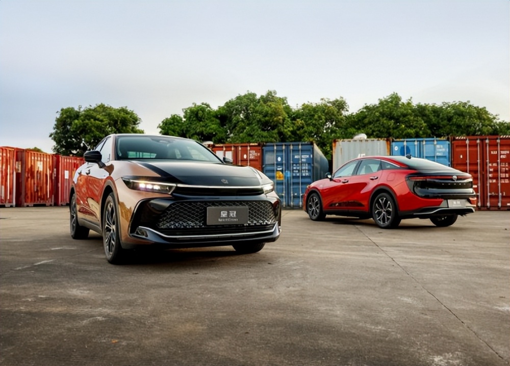 Crown SportCross is fast, dynamic The Knockout! - iNEWS