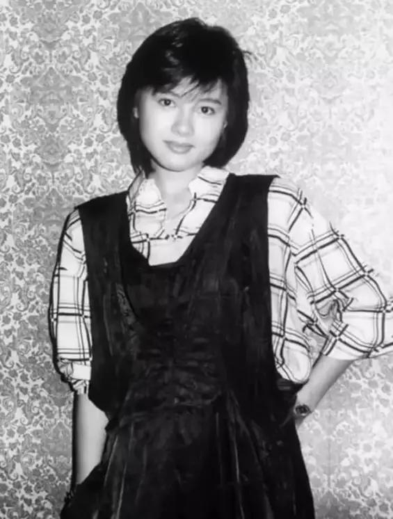 She used to be the "Queen of Tertiary Movies" in Hong Kong, she looks ...