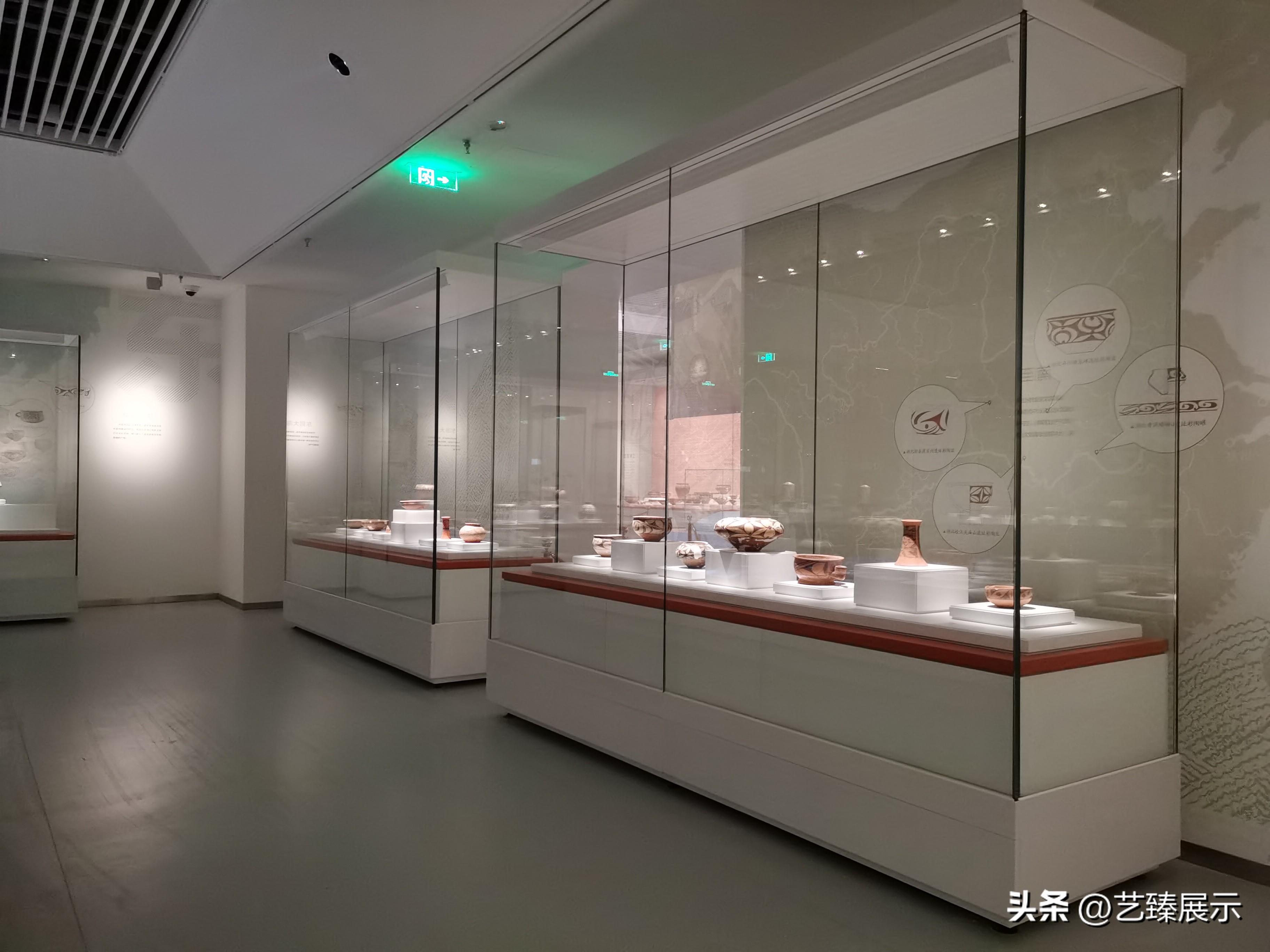 How to make a museum cultural relic showcase - iNEWS