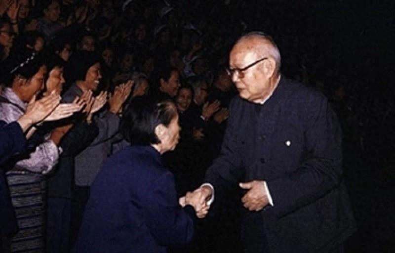 In 1984, Ye Jianying's condition worsened, and Yang Shangkun reported ...